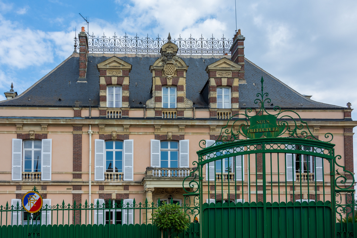 Obtenir un titre de séjour à la préfecture du Maine et Loire
